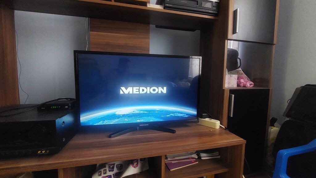 Medion 32" LCD TV - Dijagonala: 32 inča (80 cm) - Tip ekrana: LCD -