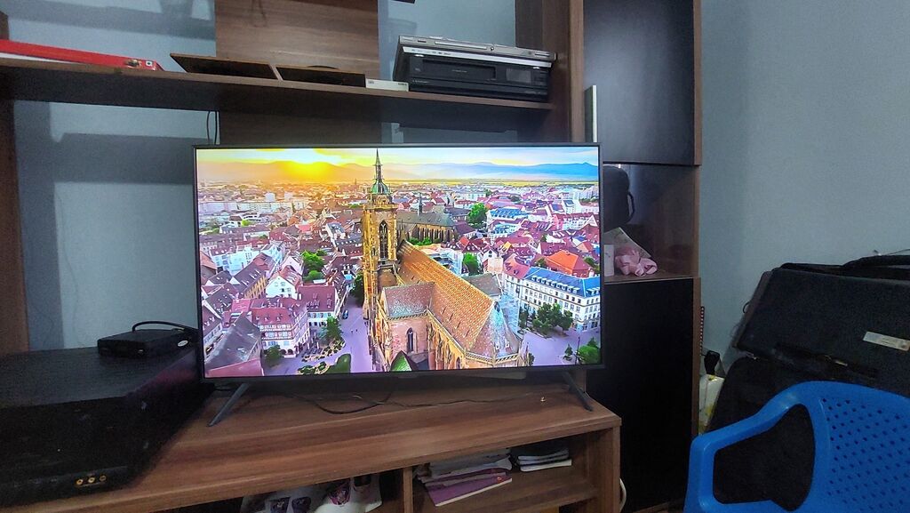 LED Smart TV, dijagonala 43 inča, slim dizajn sa uskim okvirima i