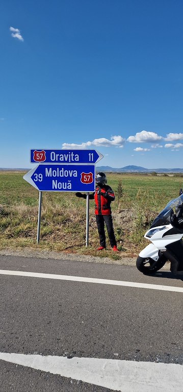 KYMCO Downtown 300i – Pouzdan maxi skuter spreman za vožnju Godište