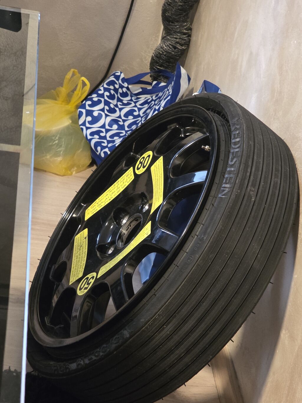 Felna original audi nova ne koriscena 19 cena 200e