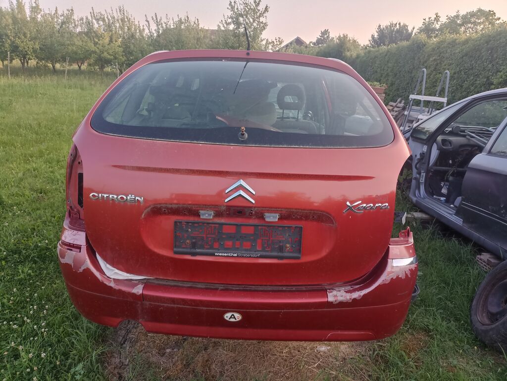 Citroën Xsara Picasso– zadnji kraj gepek vrata sa staklom,branik -