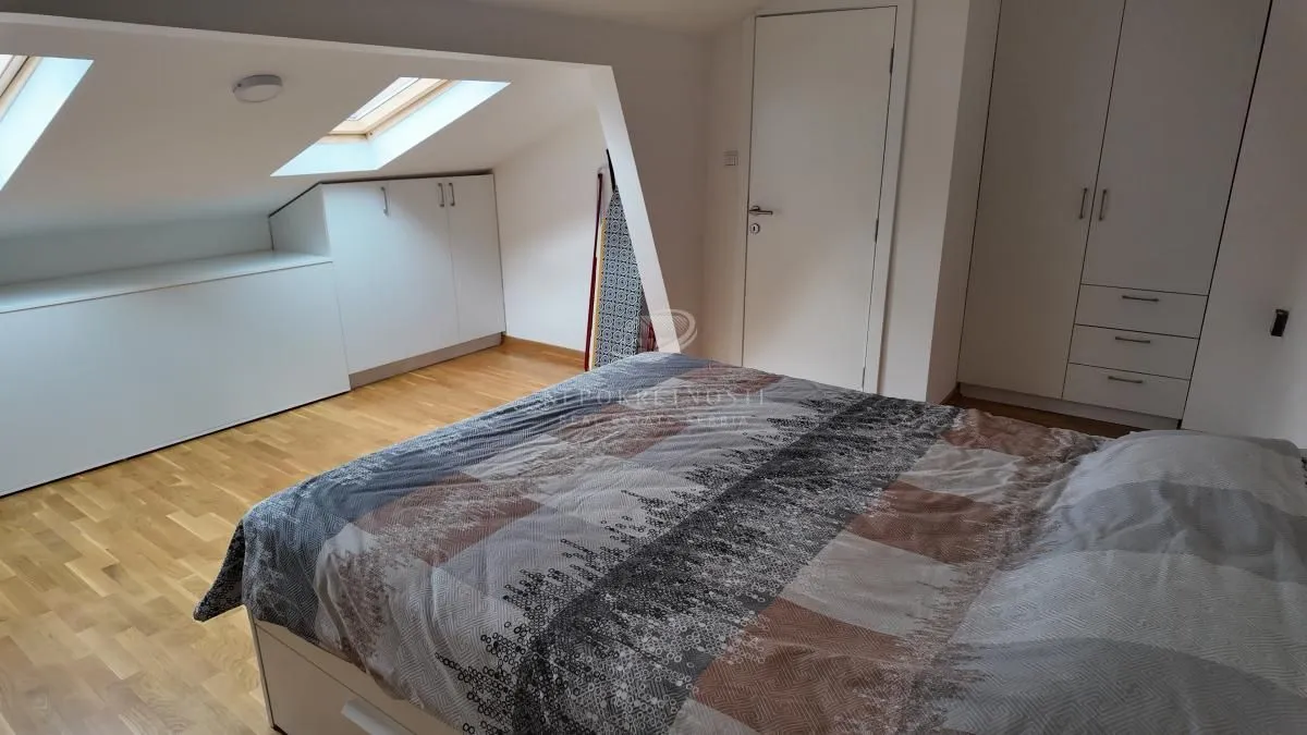 Izdavanje, trosoban stan, 90m2, Dušanovac, Voždovac, Beograd