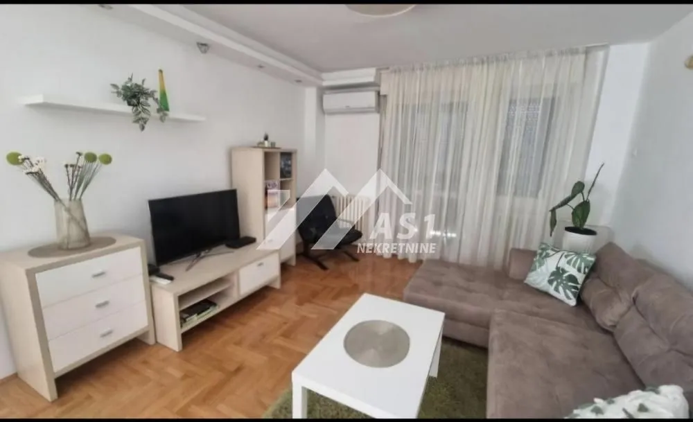 Izdavanje, dvosoban stan, 60m2, Betanija, Novi Sad, Novi Sad