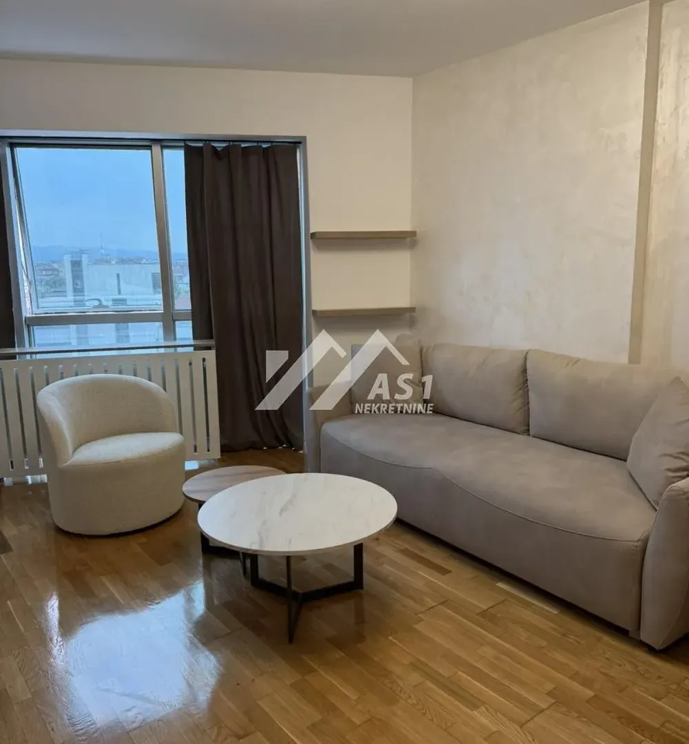Izdavanje, četvorosoban stan, 93m2, Novi Sad, Novi Sad