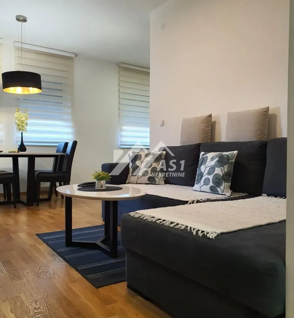 Izdavanje, dvosoban stan, 50m2, Socijalno, Novi Sad, Novi Sad