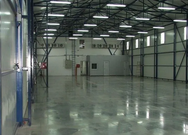 Izdavanje, poslovni prostor, 930m2, Zemun, Beograd