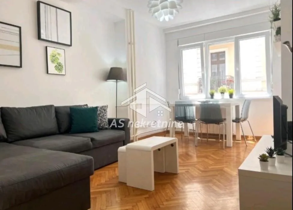 Izdavanje, trosoban stan, 80m2, Stari Grad, Beograd