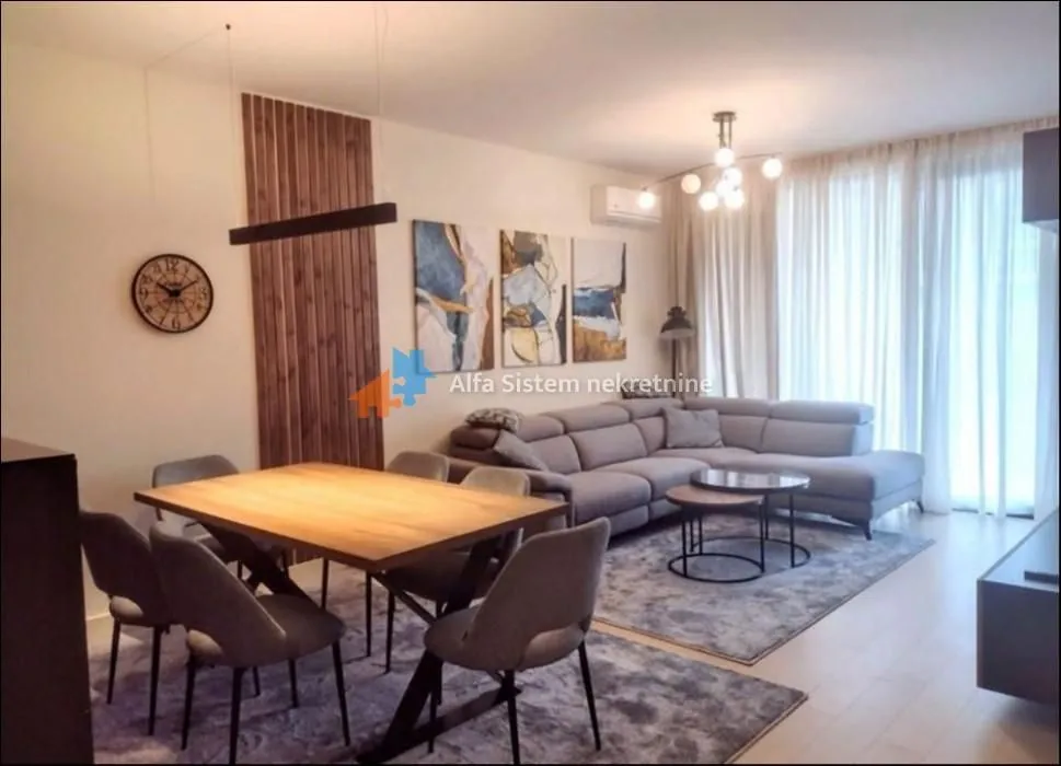 Izdavanje, trosoban stan, 94m2, Savski Venac, Beograd