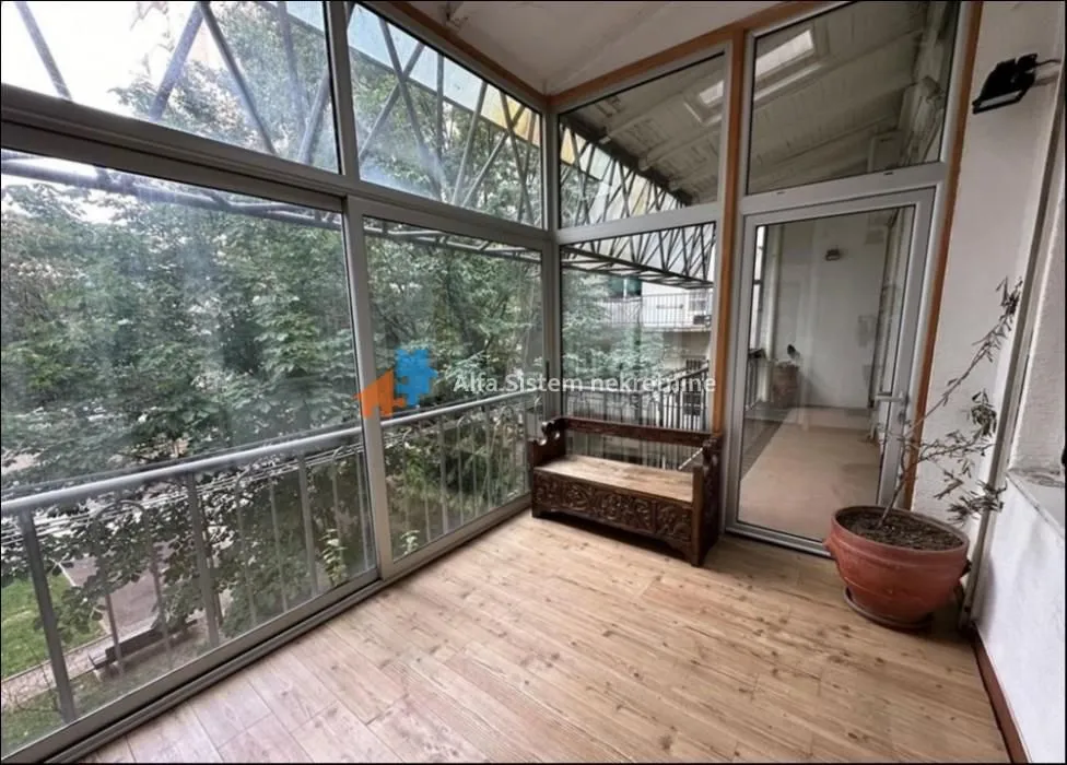 Izdavanje, poslovni prostor, 300m2, Kalenić Pijaca, Vračar, Beograd