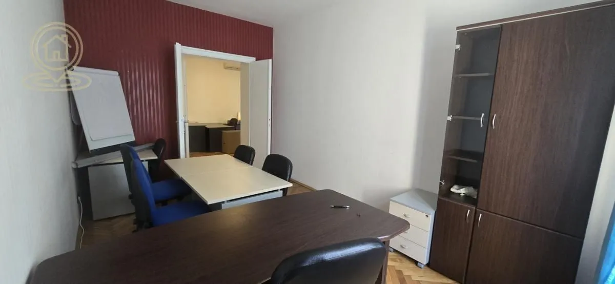 Izdavanje, poslovni prostor, 100m2, Savski Venac, Beograd