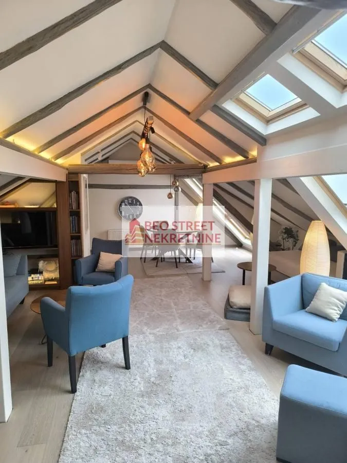 Izdavanje, trosoban stan, 107m2, Stari Grad, Beograd