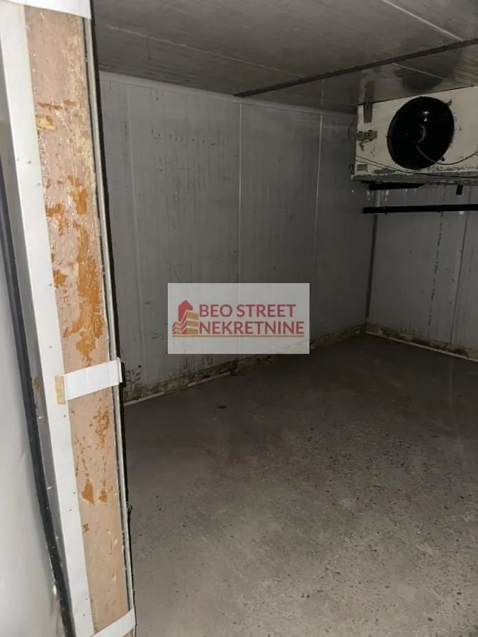 Izdavanje, poslovni prostor, 160m2, Surčin, Beograd