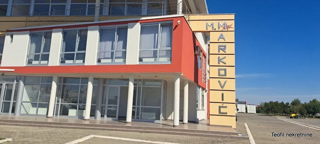 Izdavanje, poslovni prostor, 200m2, Nova Pazova, Stara Pazova