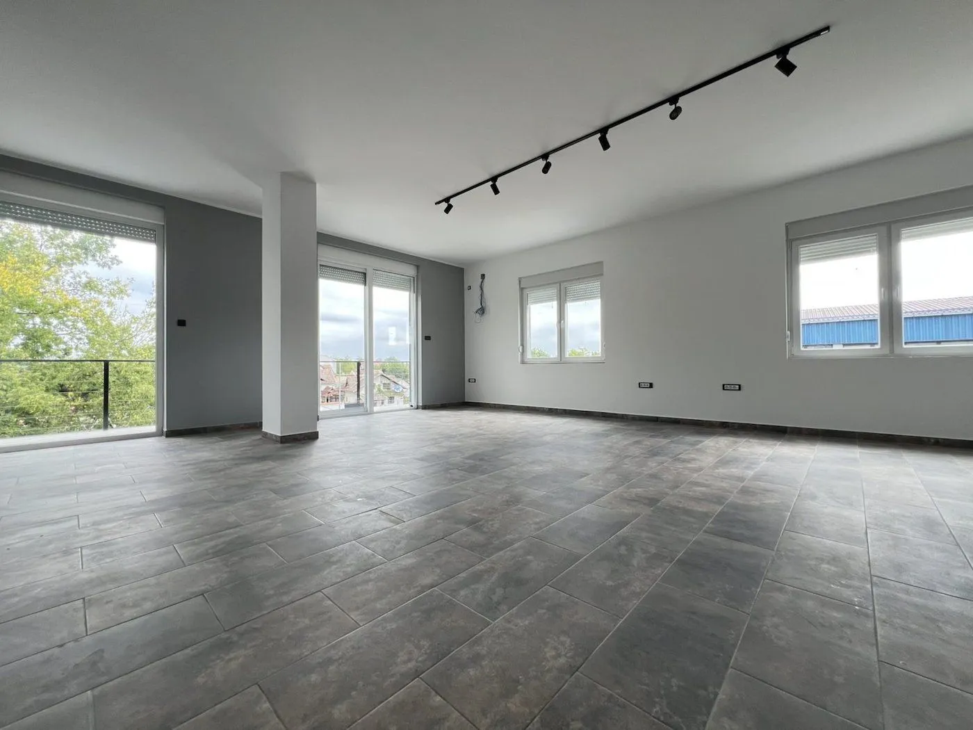 Izdavanje, poslovni prostor, 148m2, Vidovdansko naselje, Novi Sad, Novi Sad