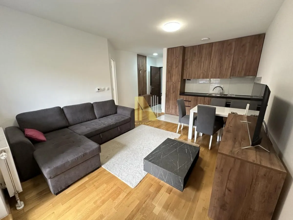 Izdavanje, dvosoban stan, 44m2, Novo naselje, Novi Sad