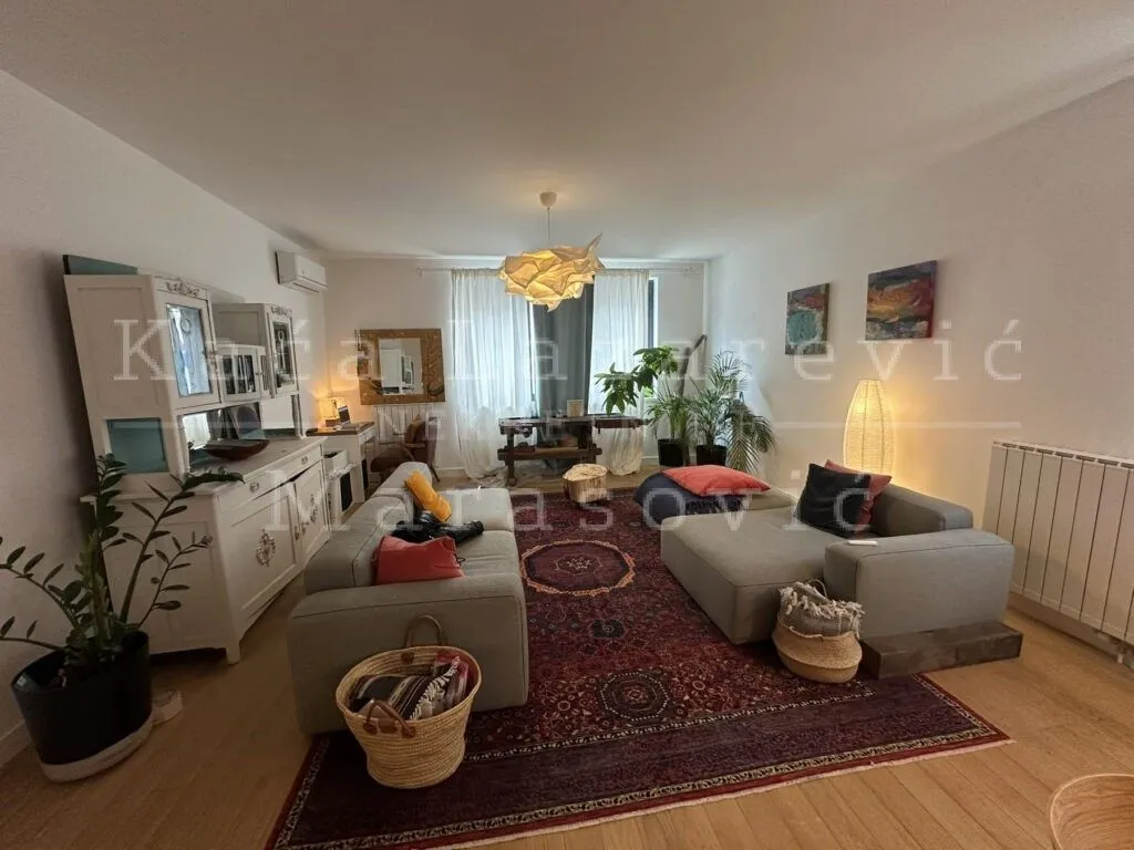 Izdavanje, dvosoban stan, 61m2, Stari Grad, Beograd