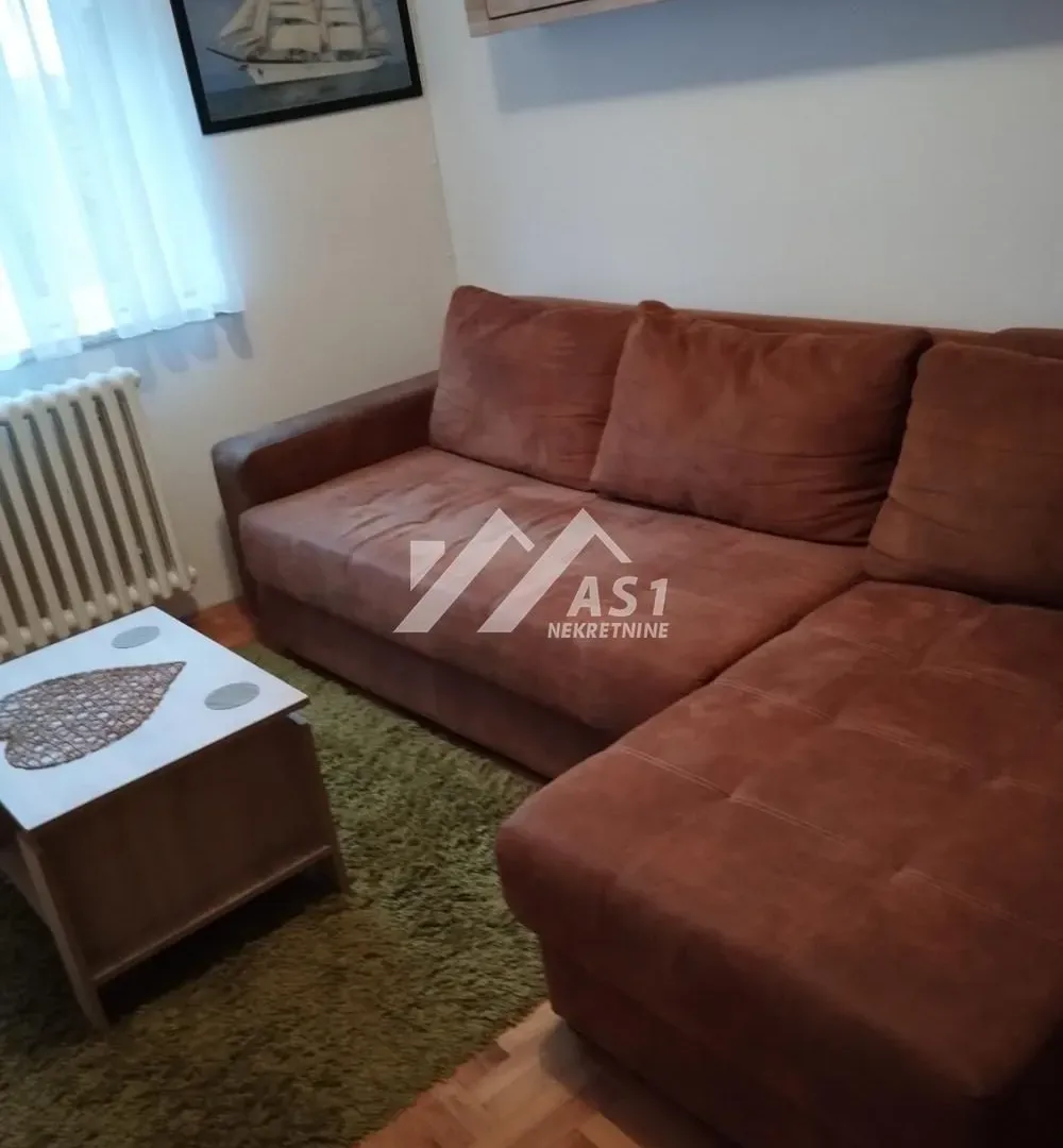 Izdavanje, stan, 25m2, Rotkvarija, Novi Sad, Novi Sad