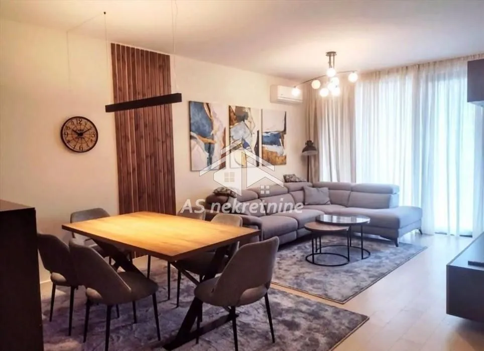 Izdavanje, trosoban stan, 94m2, Savski Venac, Beograd