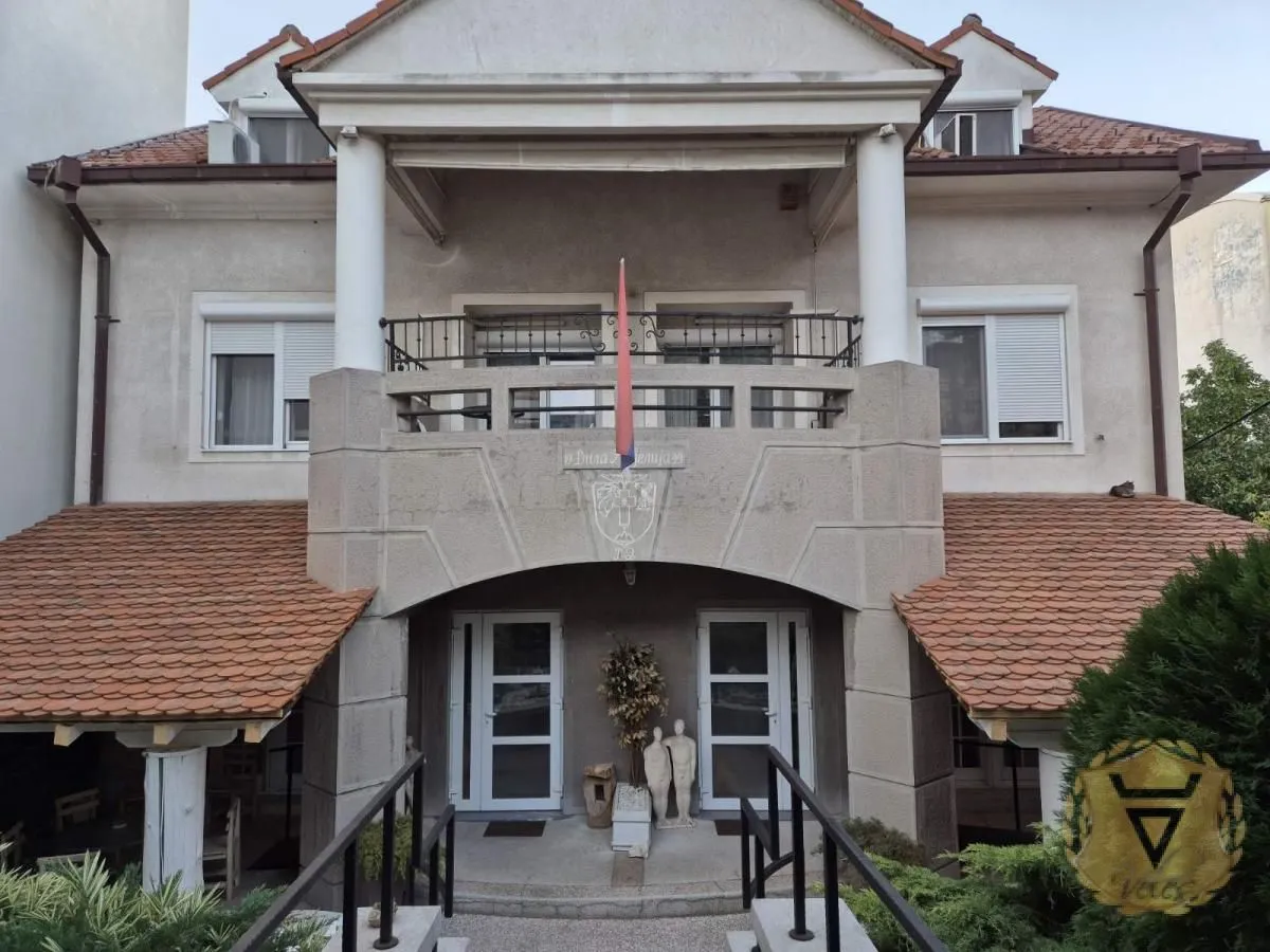 Izdavanje, kuća, 260m2, Lion, Zvezdara, Beograd