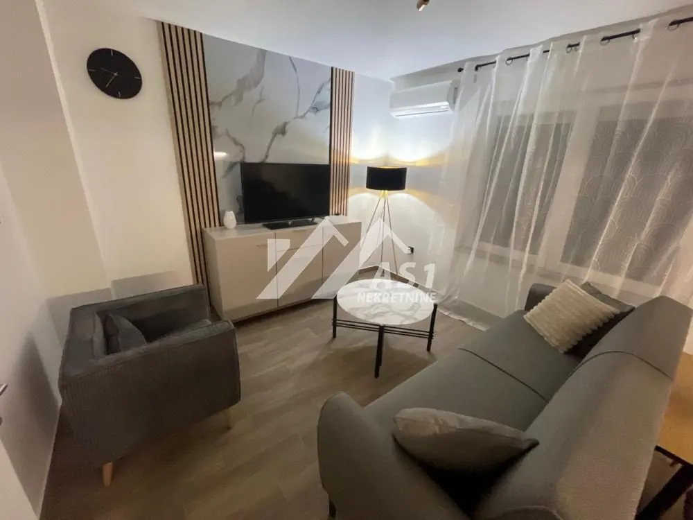 Izdavanje, jednosoban stan, 40m2, Adamovićevo Naselje, Novi Sad, Novi Sad