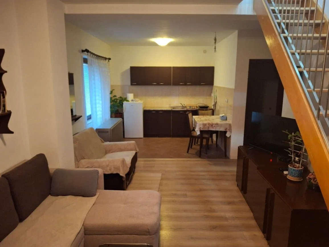 Izdavanje, garsonjera, 43m2, Veliki Mokri Lug, Zvezdara, Beograd
