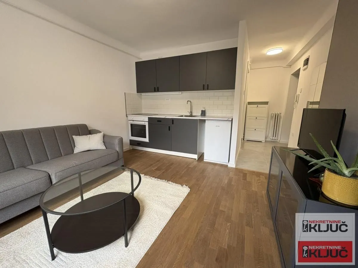 Prodaja, garsonjera, 21m2, Kej, Novi Sad, Novi Sad
