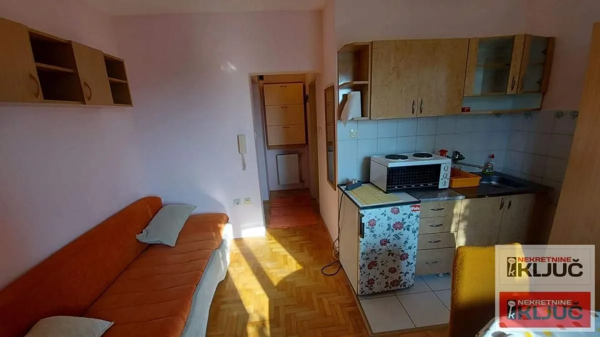 Prodaja, garsonjera, 18m2, Salajka, Novi Sad, Novi Sad