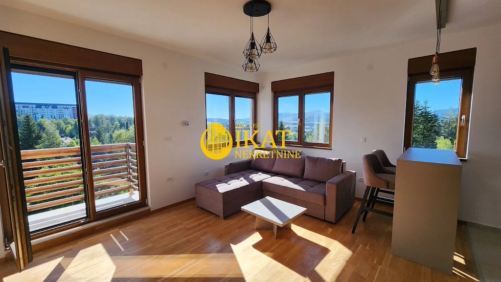 Prodaja, jednosoban stan, 41m2, 25. Maj, Zlatibor