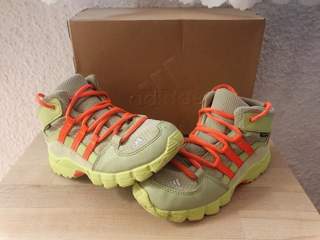 Adidas Terrex vodootporne/Goretex čizme br.27