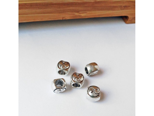 Metalna perla razdelnik 8x6 mm, rupa 4 mm - 10 komada