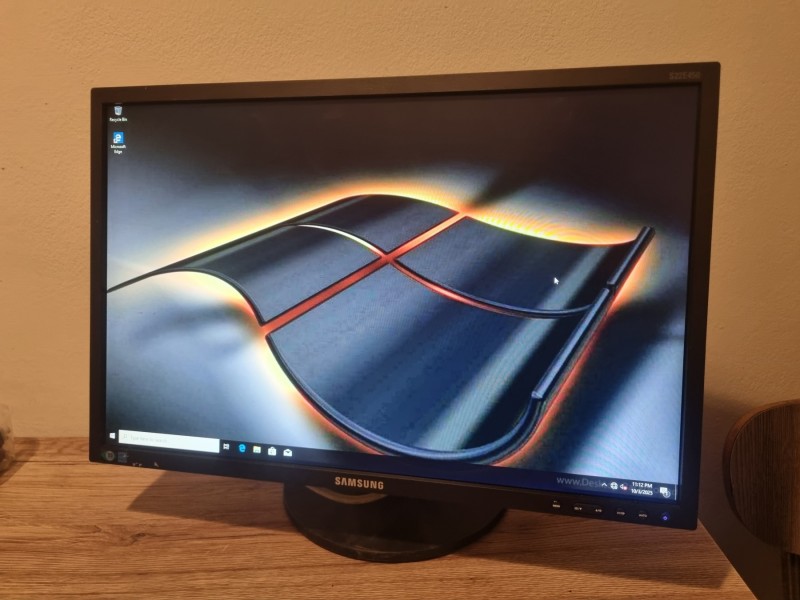 22 inca samsung monitor ispravan