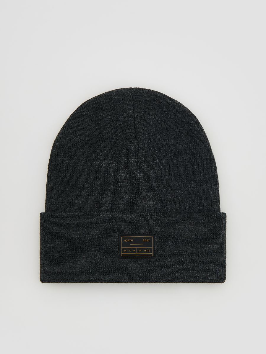 Kapa beanie sa zakrpom