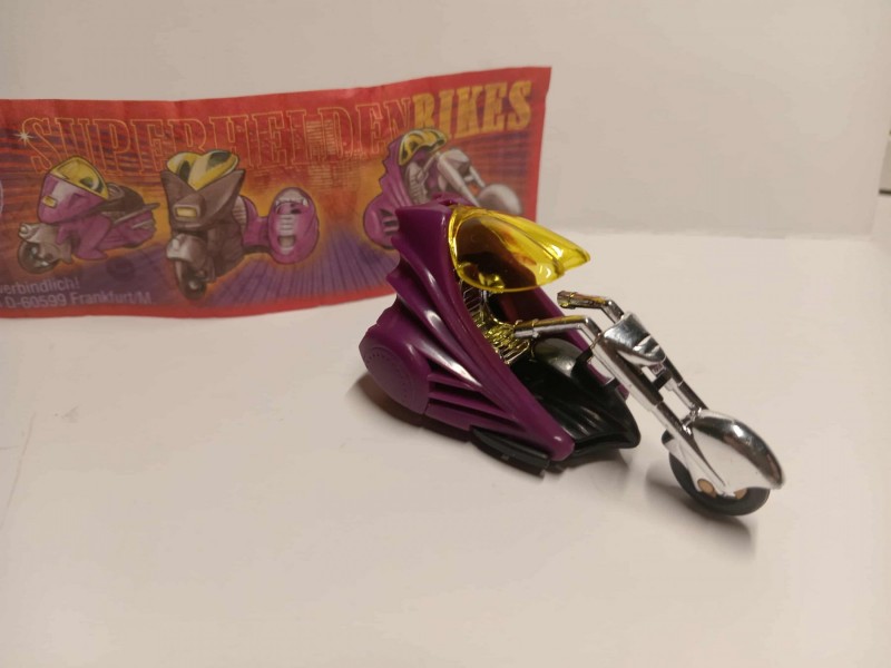 Kinder super helden bikes sa bpz novo 2
