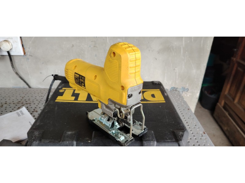 DeWALT UBODNA TESTERA