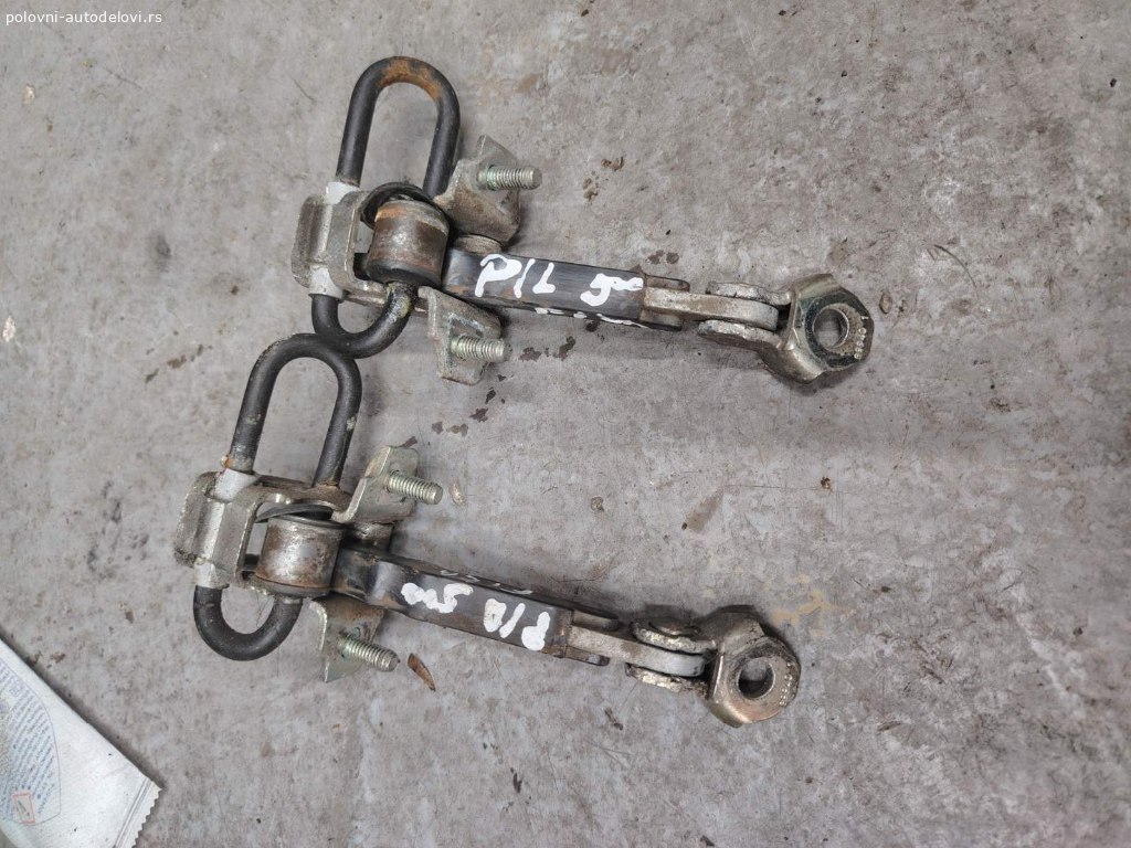 Fiat 500 graničnik vrata Originalni delovi Moguca ugradnja