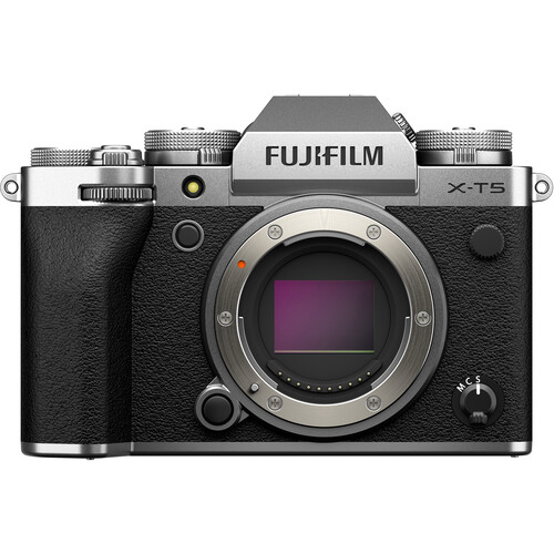 FujiFilm X-T5 (silver)