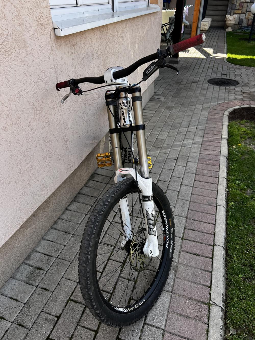 TREK DH