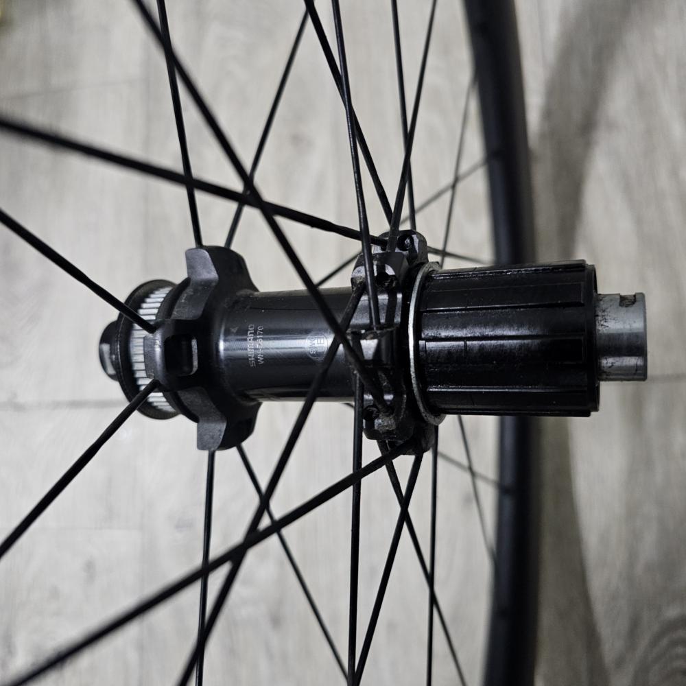 ​SHIMANO ULTEGRA C50 (WH-RS710) TLR KARBON TOČKOVI