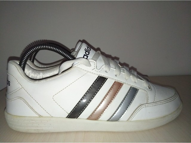 Adidas sneaker hoops zenske patike br 39,5 ( 25 cm)