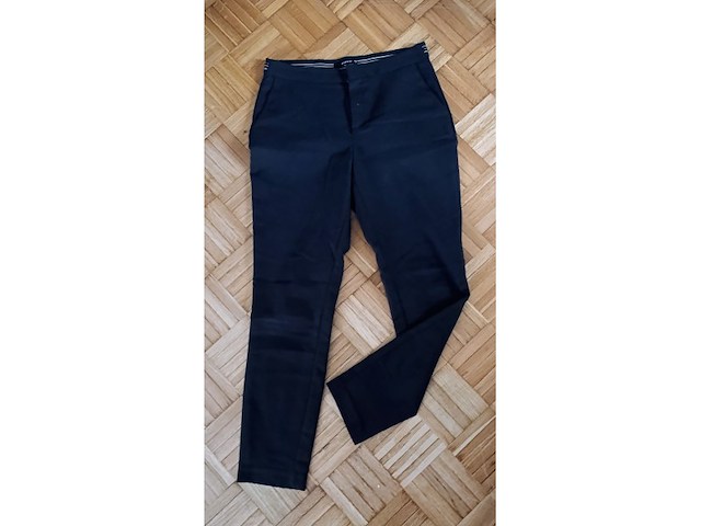 Pantalone crne