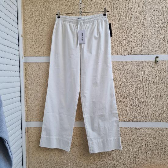 Nove pantalone NA-KD 38-40