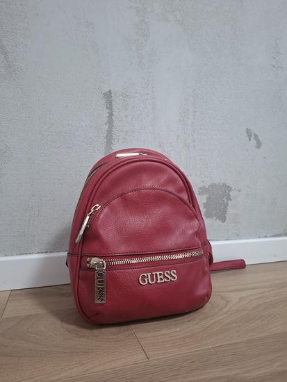 Guess crveni ranac