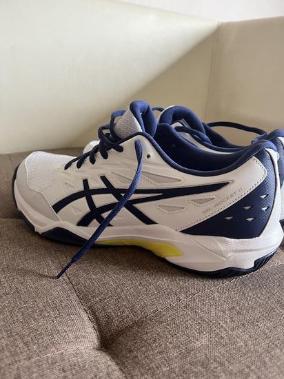 Nove asics muske patike 44
