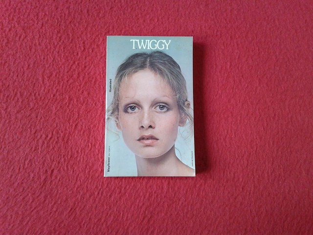 Twiggy (an Autobiography)