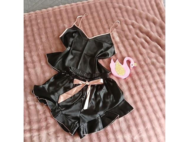nov bebi dol ,satenasti M/L