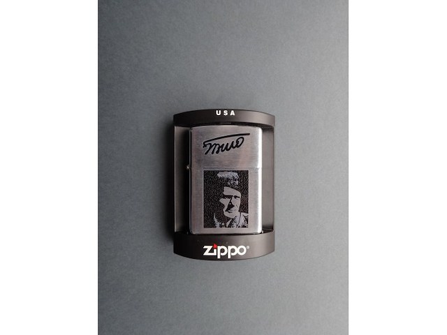 Zippo upaljač iz 2005 godine Josip Broz Tito