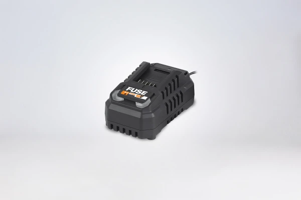 Fuse punjač 18V 2.4A