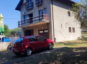 Izdavanje Kuća - Beograd, Grocka: Kaluđerica