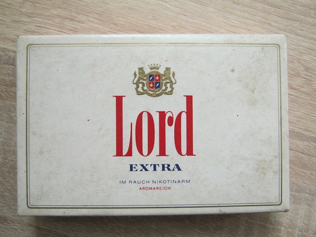 Lord EXTRA - Veća stara prazna kutija od cigareta