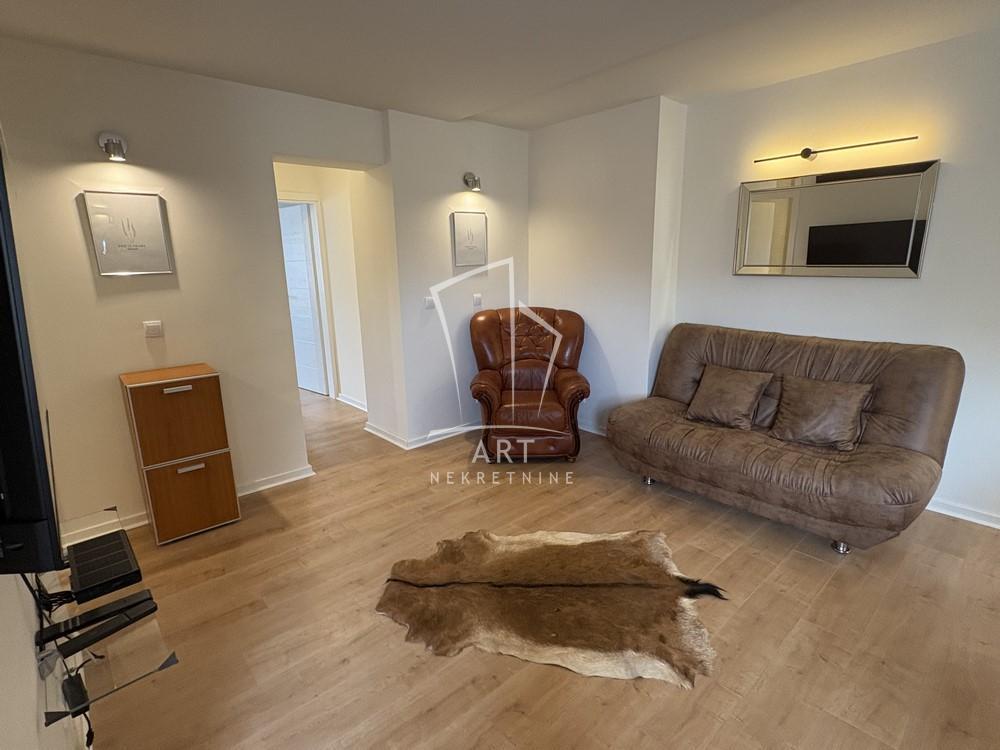 Šafarikova, Dvosoban stan za izdavanje, 60m2, 900€